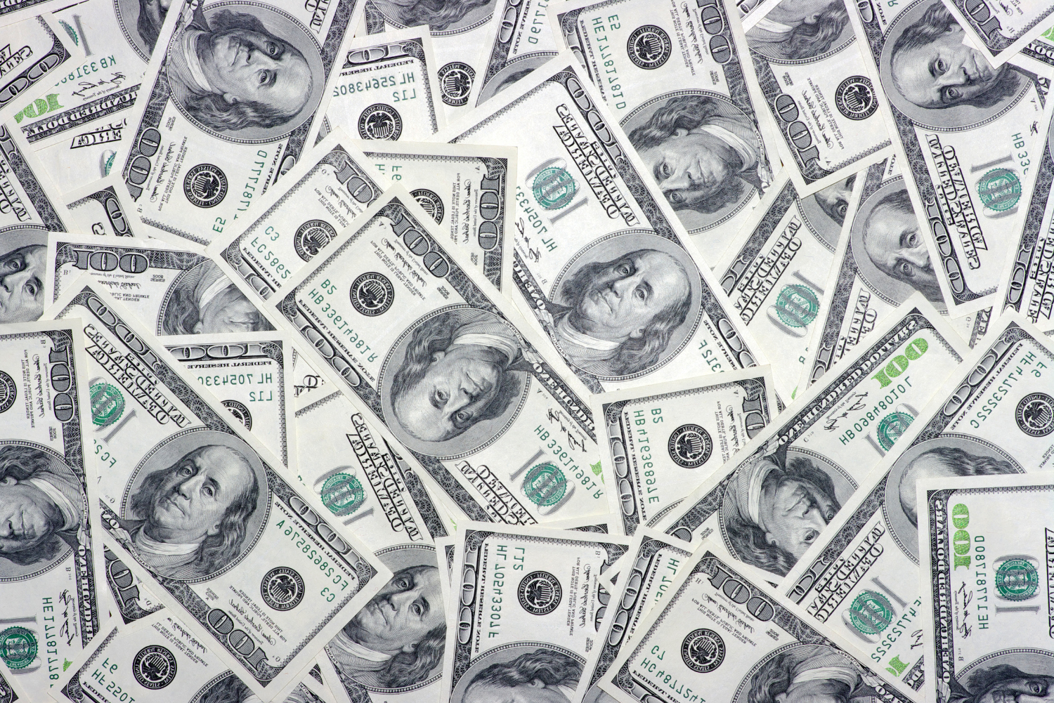 Wat is het geschatte vermogen van Dennis Bergkamp?